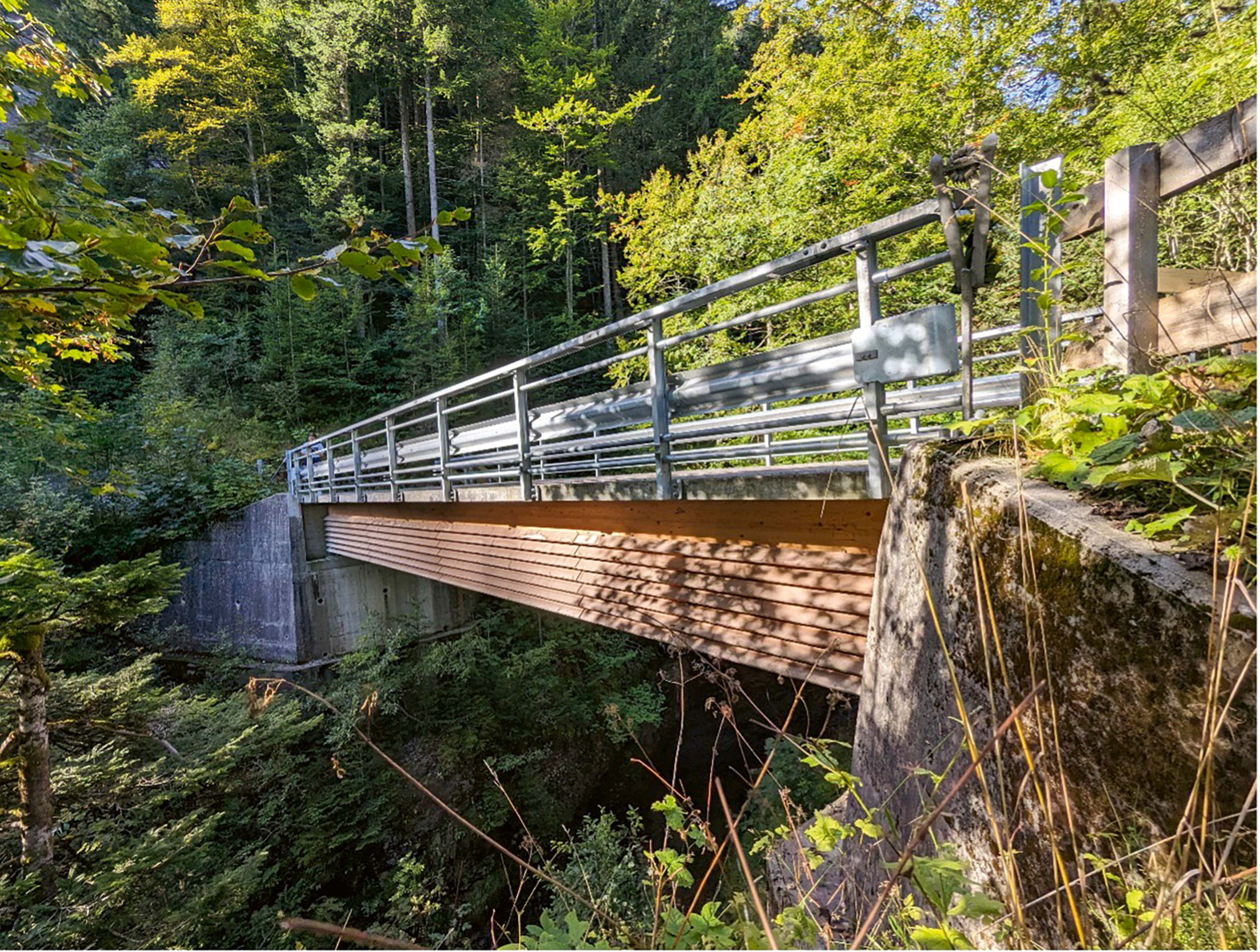 Holz perfekt ergänzt mit UHFB | Espazium