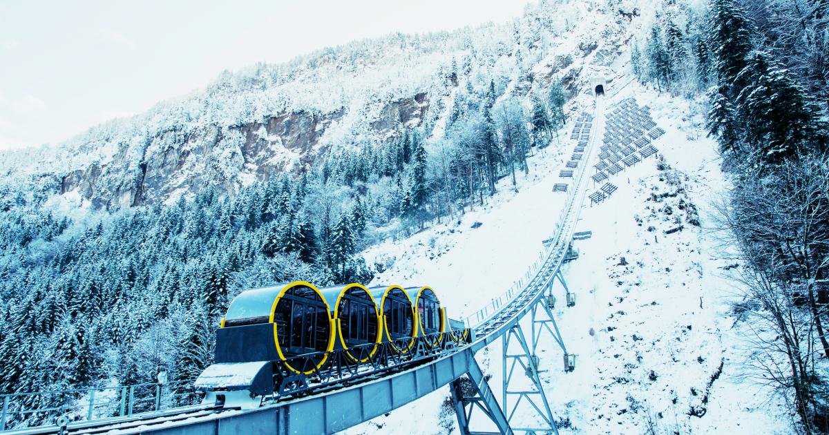 Se hisser à l’horizontale Nouveau funiculaire du Stoos SZ | Espazium